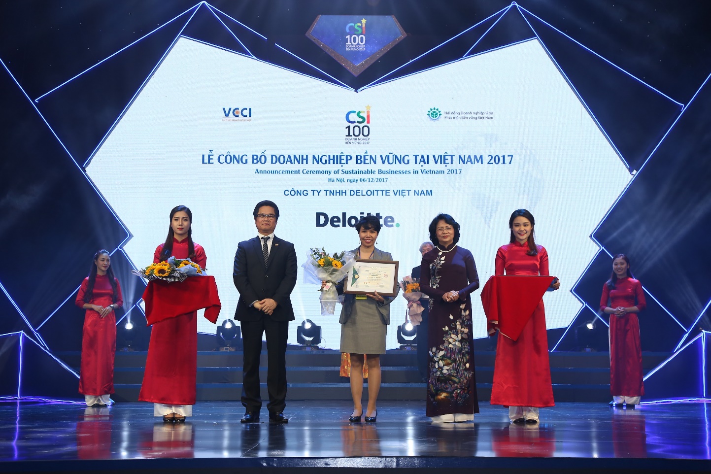 Deloitte Việt Nam lần thứ 2 liên tiếp đạt “Top 10 Doanh nghiệp phát ...